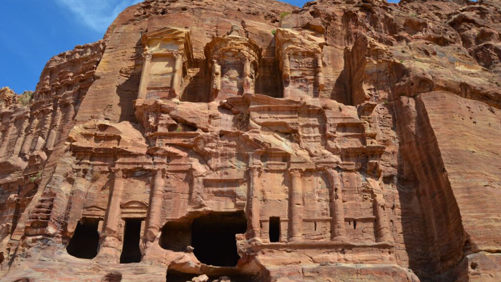 Petra além do Tesouro: monumentos imperdíveis da cidade dos Nabateus ...