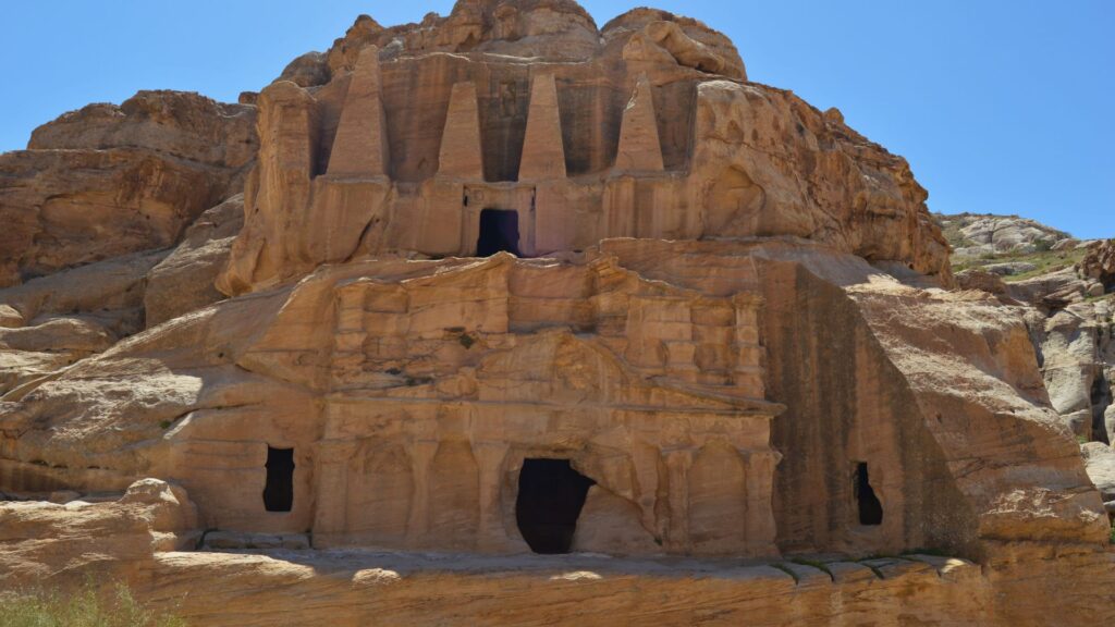 Petra além do Tesouro: monumentos imperdíveis da cidade dos Nabateus ...